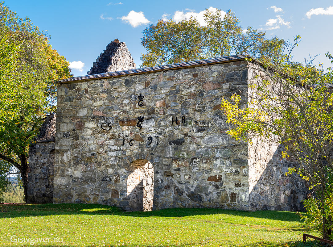 Nes kirkeruiner på Romerike i Akershus - Gravgaver.no
